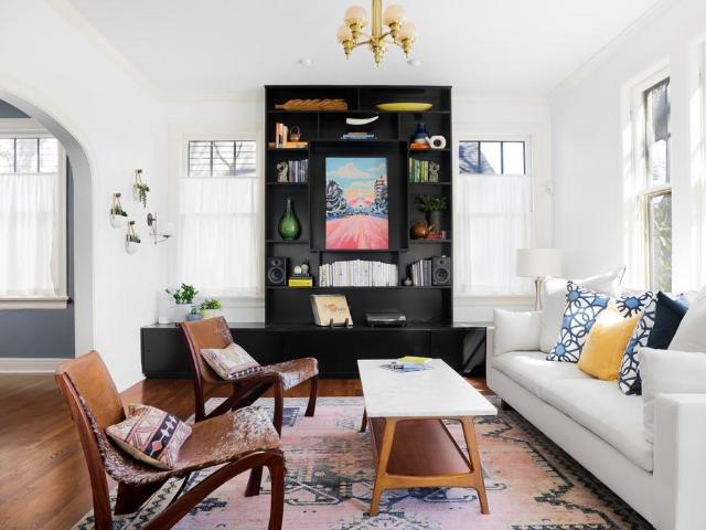 3812 Duval St