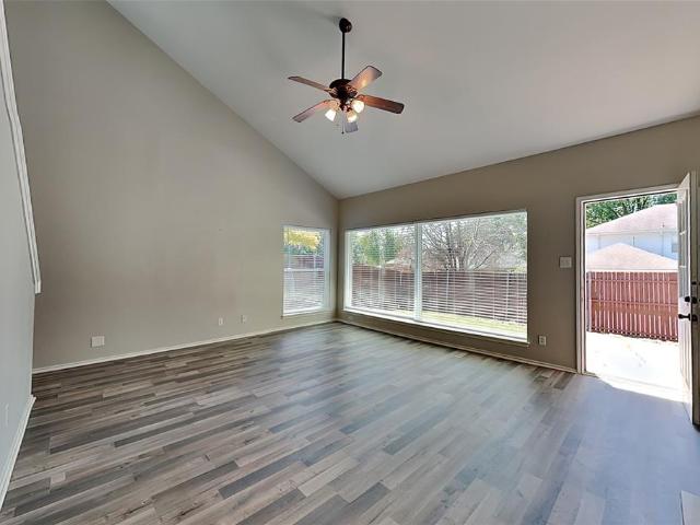 3812 Dalston Lane