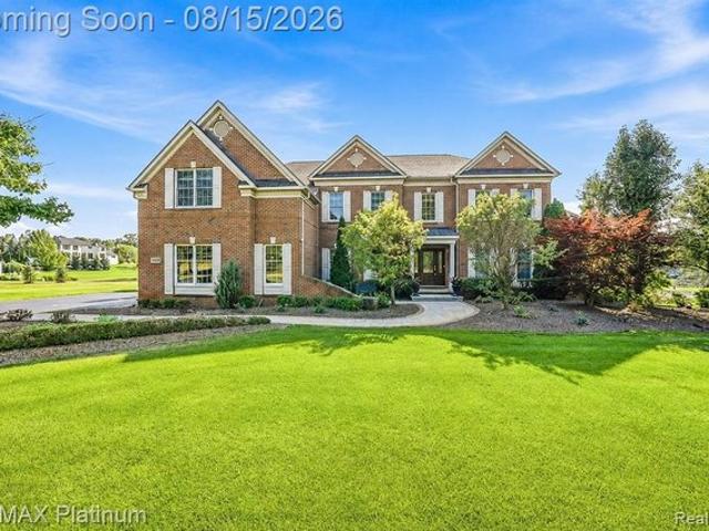 3812 S Shoreline Dr, Milford, MI 48381