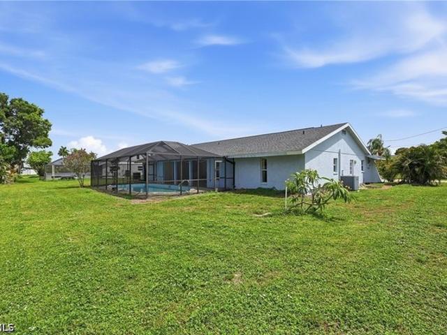 3812 SE 10th Ave, Cape Coral, FL 33904