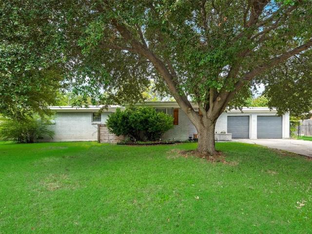 3812 Springbranch Dr, Benbrook, TX 76116 | MLS #21216 | Compass
