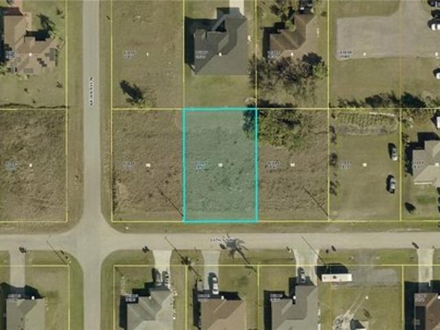3812 10th St W, Lehigh Acres, FL 33971