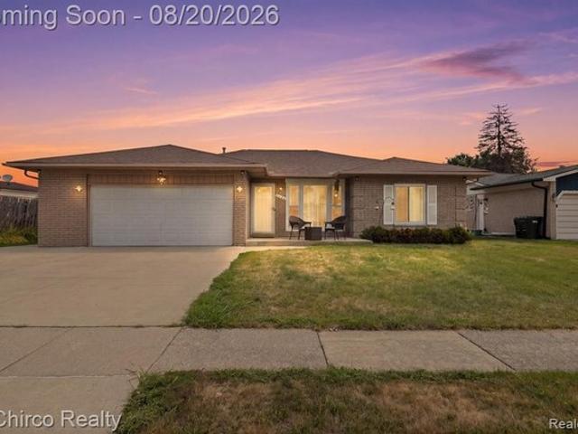 38134 Chatham Ct, Sterling Heights, MI 48310
