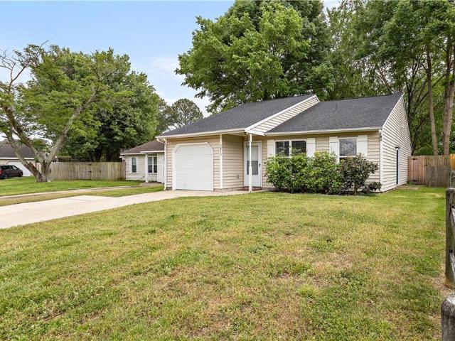 3813 Broadleaf Ct