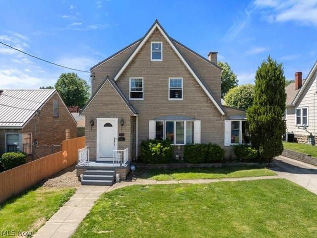 3813 Collins Way, Weirton, WV 26062