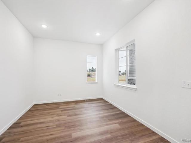 3813 Emerald Shore Circle
