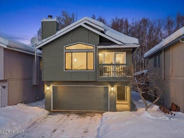 3813 Galactica Dr, Anchorage, AK 99517