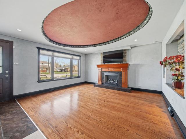 3813 rd St, Midlothian, IL 60445 | MLS #12618 | Compass