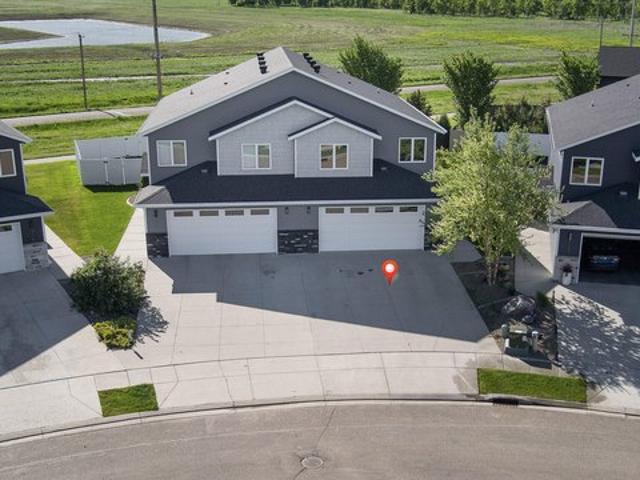 3813 Stacy Dr, Bismarck, ND 58504