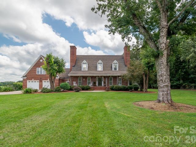 3813 Stack Road