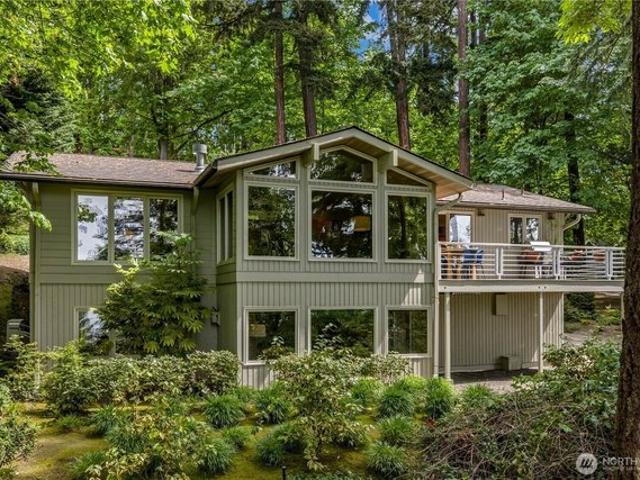 3813 W Mercer Way, Mercer Island, WA 98040