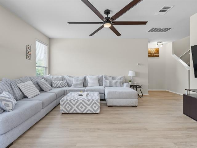 381 Bloomsbury Dr, Kyle, TX 78640 | MLS #2178 | Compass