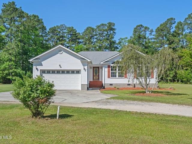 381 Green Bay Rd NW, Ocean Isle Beach, NC 28469