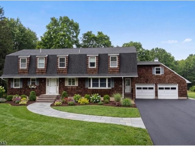 381 Drakestown Rd, Washington Township, NJ 07853