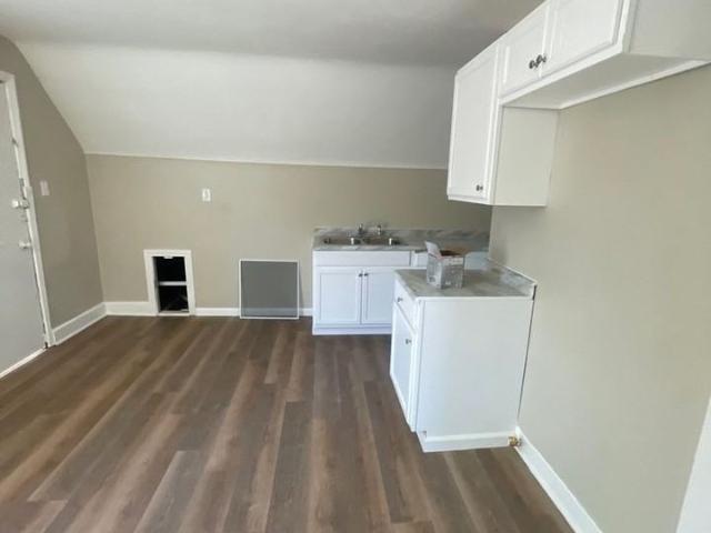 381 E 152ND 2 Bedroom Apartment for Rent at 381 E 152nd St, Cleveland, OH 44110 North Collinwood