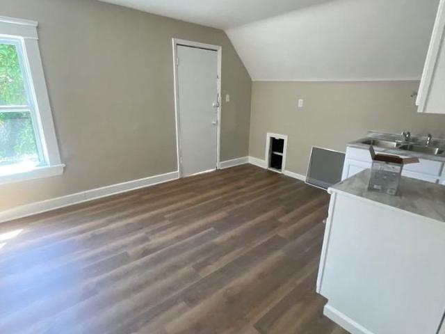 381 E 152ND 2 Bedroom Apartment for Rent at 381 E 152nd St, Cleveland, OH 44110 North Collinwood