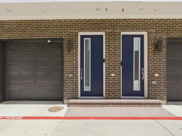 381 E Greenbriar Lane # 1002
