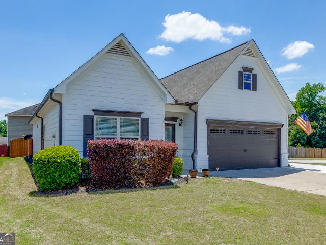 381 Eagles Bluff Way