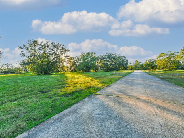 381 Horse Shoe Trail