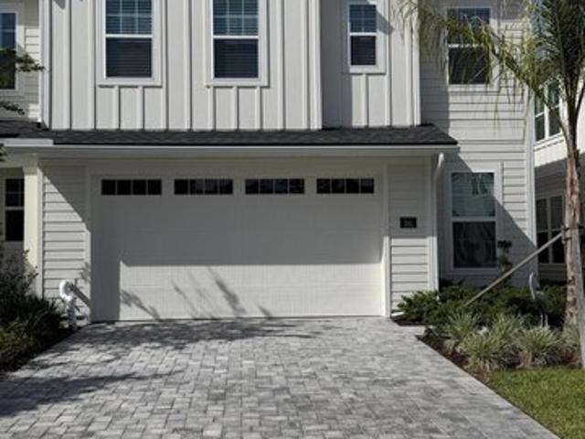381 Oakmoss Dr, Saint Johns, FL 32259