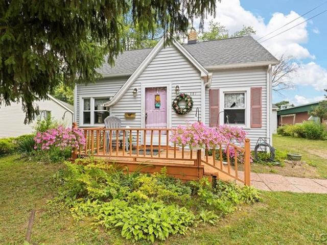 381 N Charles St, Adrian, MI 49221