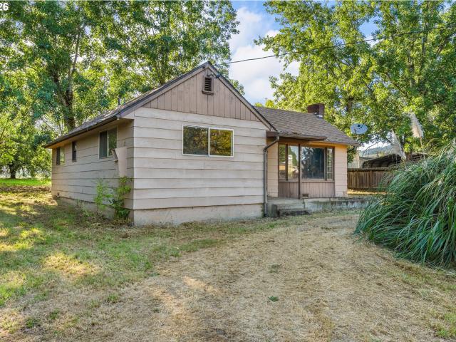 381 se gregory dr