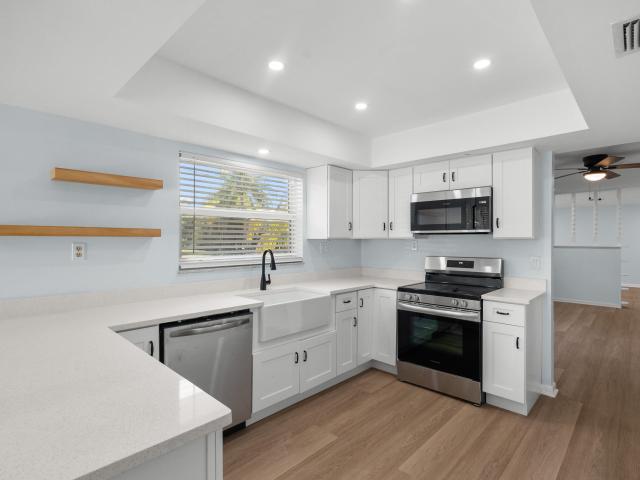 381 SE Edgewood Dr, Stuart, FL 34996 | MLS #B26012 | Compass
