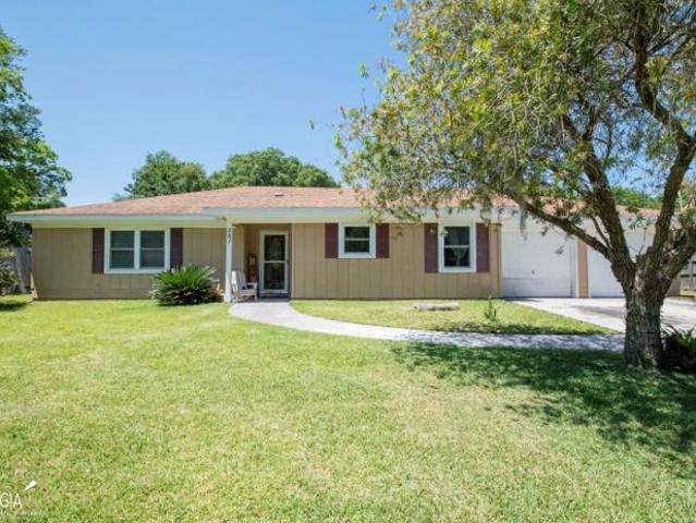 381 Powderhorn Rd, Saint Marys, GA 31558
