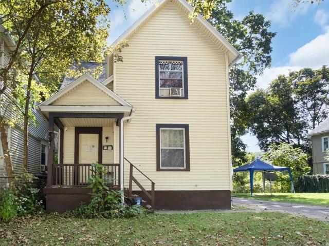 381 Parsells Avenue