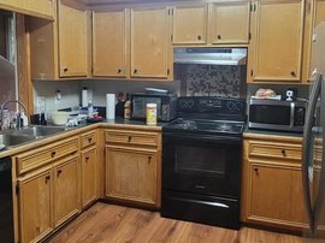 381 Pin Oak Dr, Lexington, SC 29073