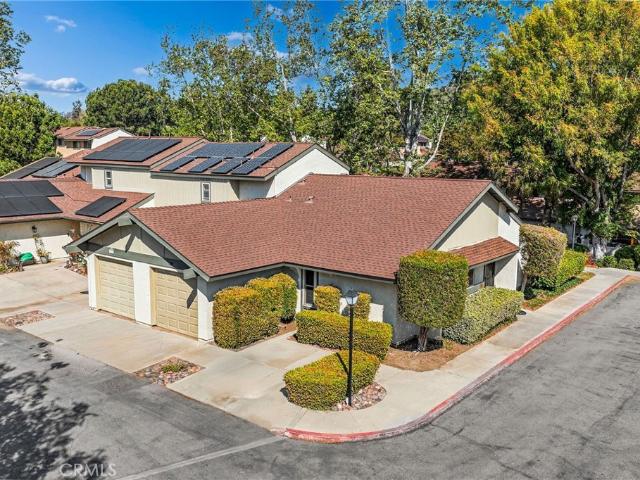 381 Roundtree Glen, Escondido, CA 92026 | MLS #SW26058 | Compass