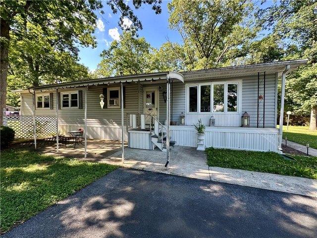 381 Red Oak Ln, Moore Township, PA 18014