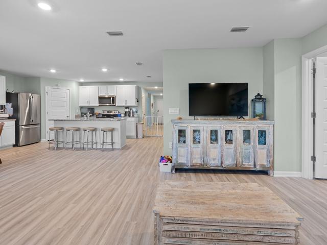 381 Winters Ave