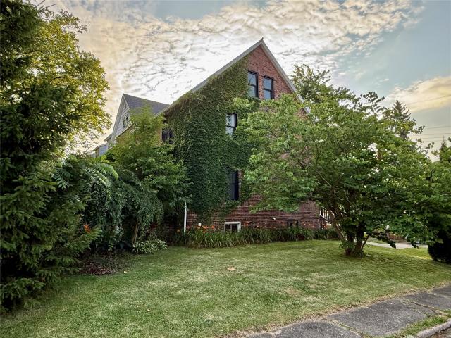 3824 MORSE Street