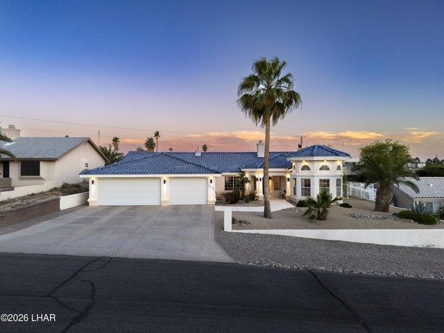 3824 Bear Dr, Lake Havasu City, AZ 86406
