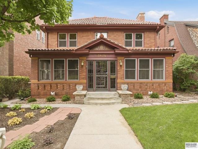3824 Cass St, Omaha, NE 68131