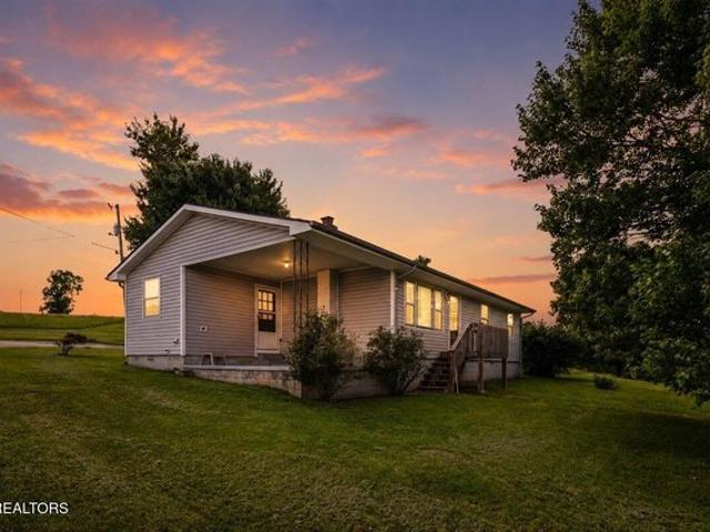 3824 Demory Rd, La Follette, TN 37766