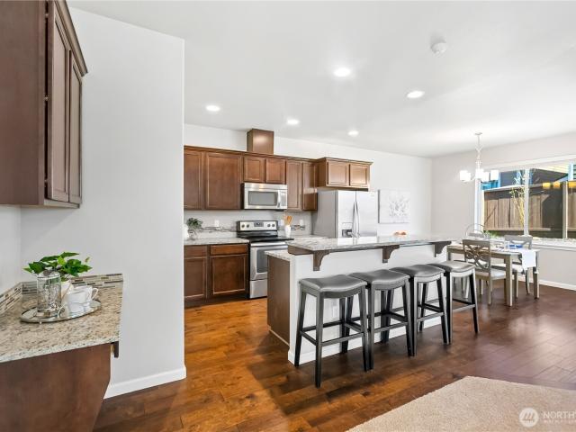3824 Discovery Avenue SW