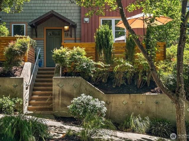 3824 Evanston Ave N Apt 11, Seattle, WA 98103