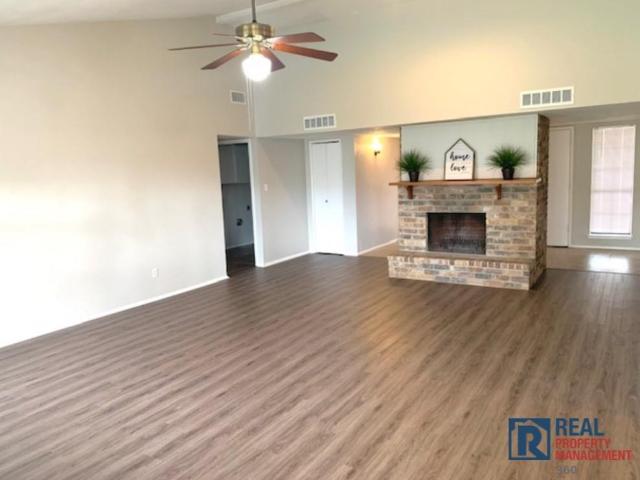 3824 Hackberry Lane