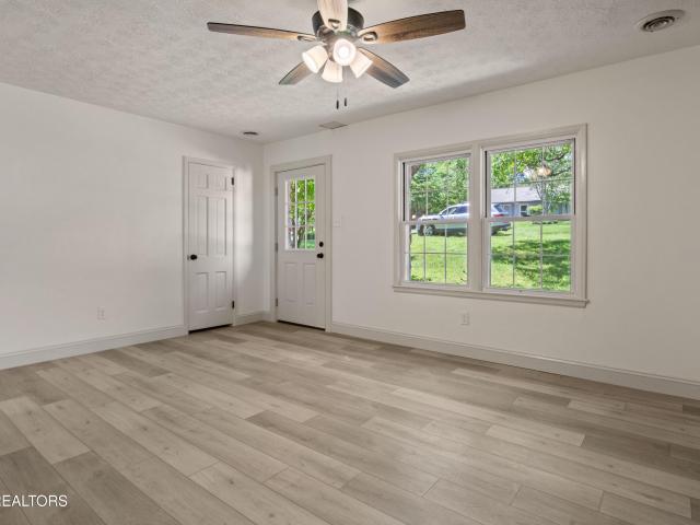 3824 Longwood Drive