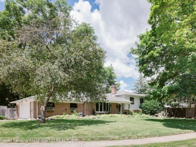 3824 Schlee St, Lansing, MI 48910