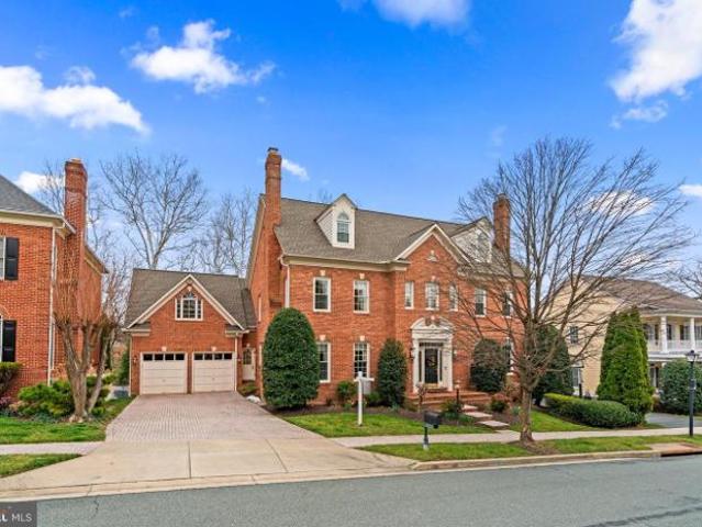 3824 Village Park Dr, Chevy Chase, MD 20815