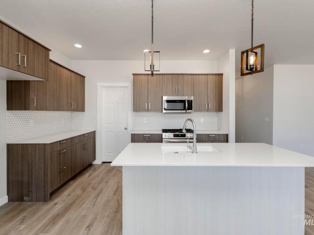 3824 W Amapola Dr