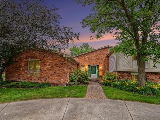 38258 Luxbury Ct, Sterling Heights, MI 48312