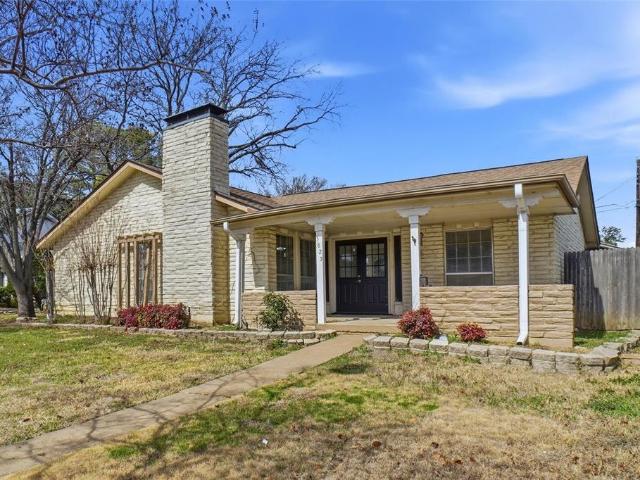 3825 Old Faithful Ct, Irving, TX 75062 | MLS #21187 | Compass