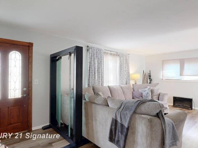 3825 Boeing Drive