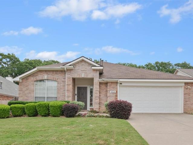 3825 Chimney Rock Dr, Denton, TX 76210