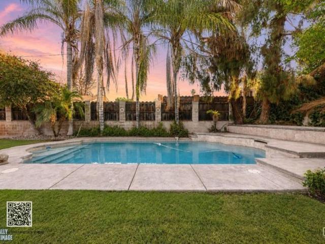 3825 Dalehurst Dr, Bakersfield, CA 93306