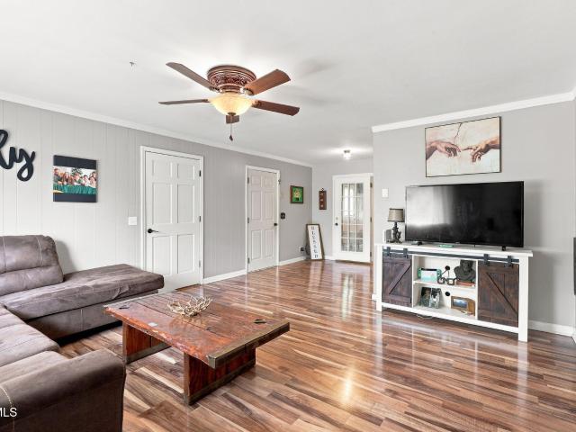 3825 Hemlock Park Lane